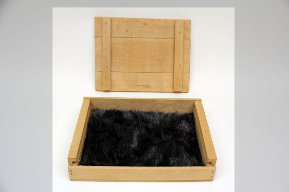 Black Leopard Fur - Boxed (Replica)